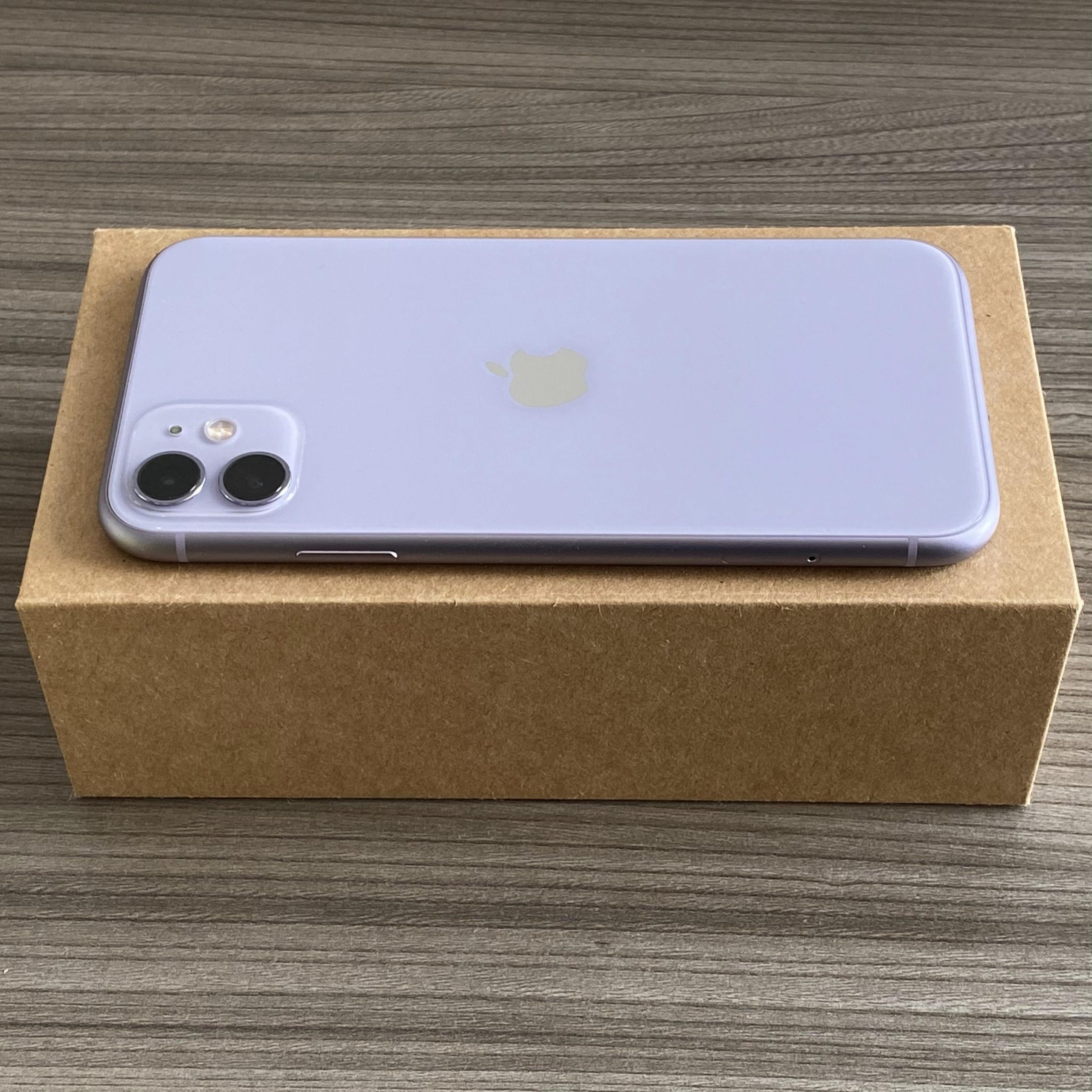 iPhone 11 64GB Purple ( Refurbished )