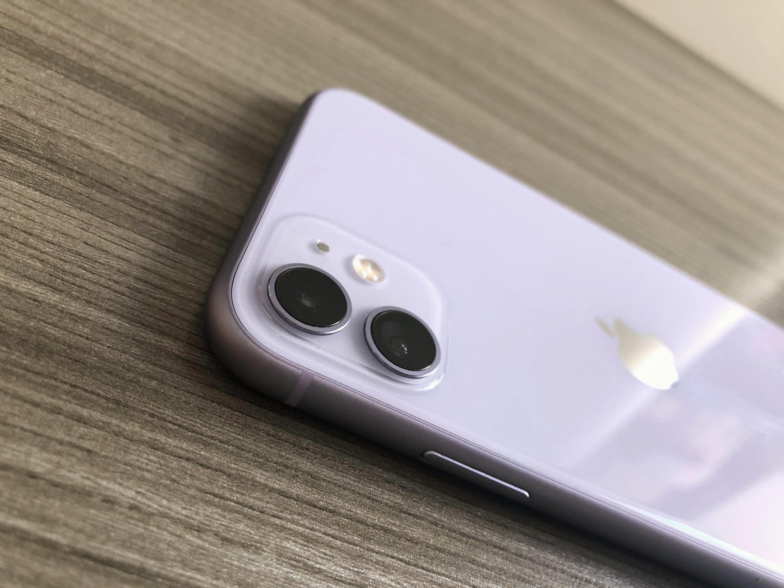 Apple iPhone 11 64GB Purple AB Grade