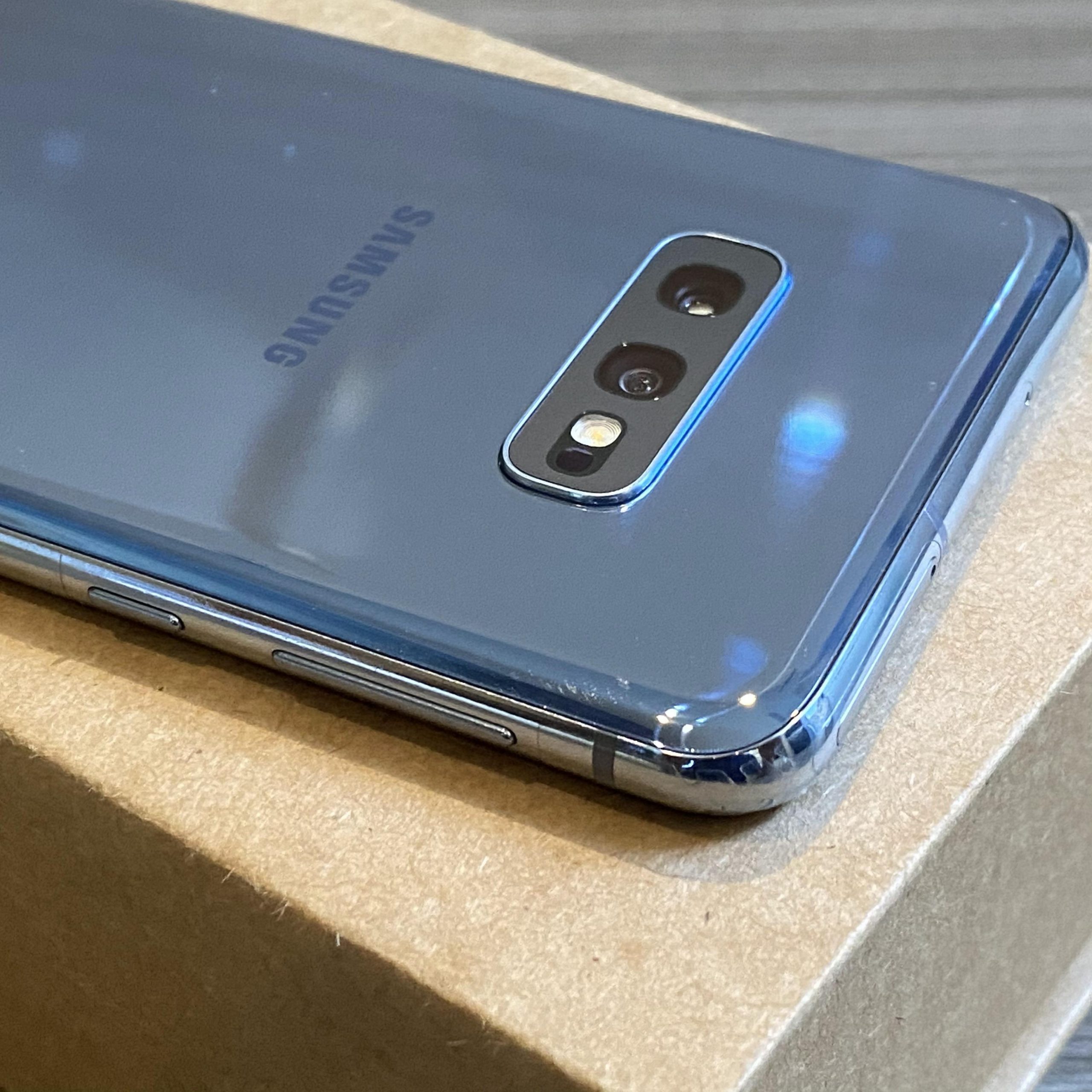 Samsung Galaxy S10e 128GB Blue
