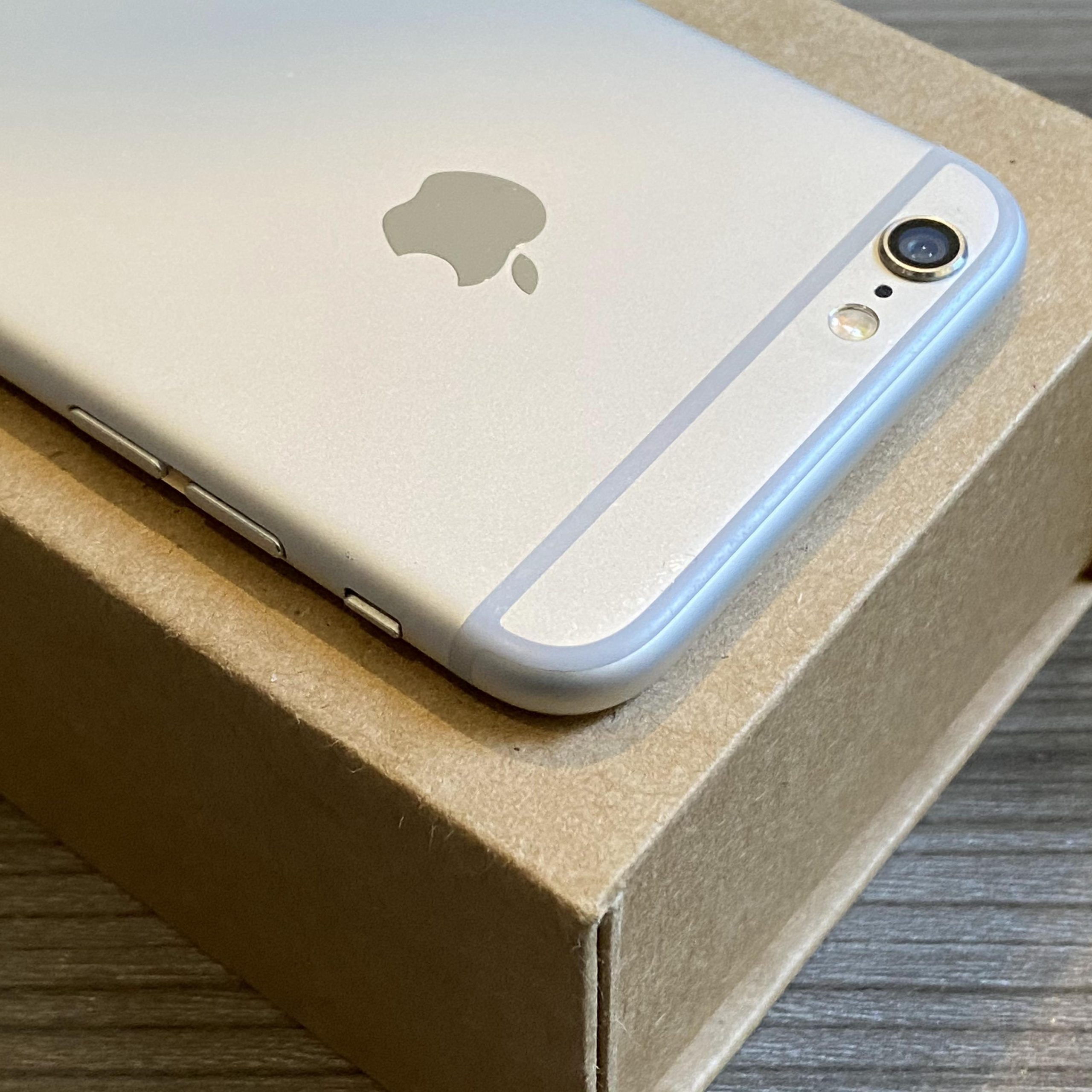 iPhone 6 16GB Silver Refurbished - Mobile City