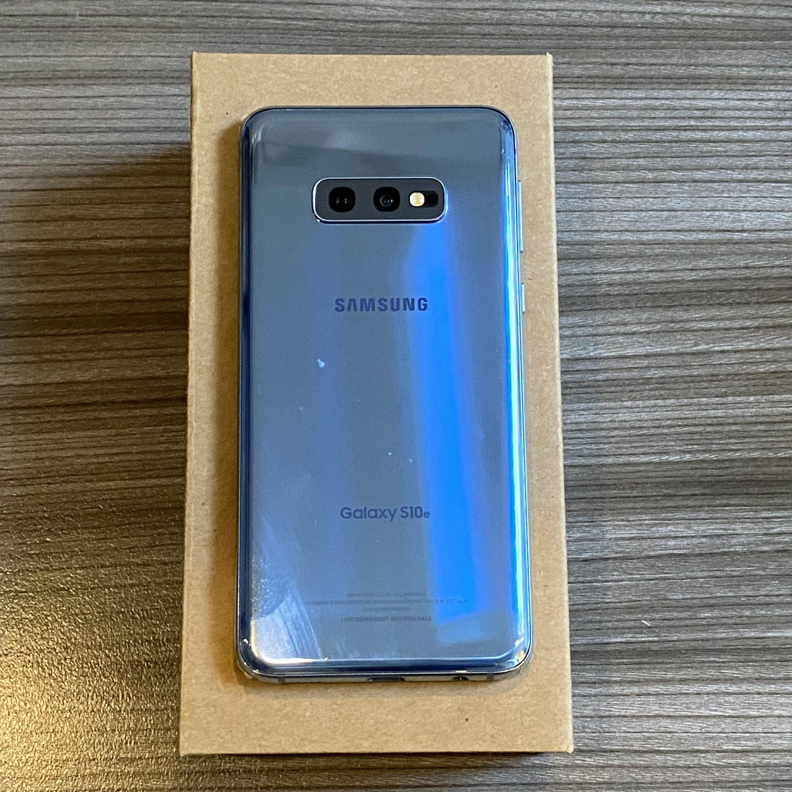 Samsung Galaxy S10e 128GB Blue