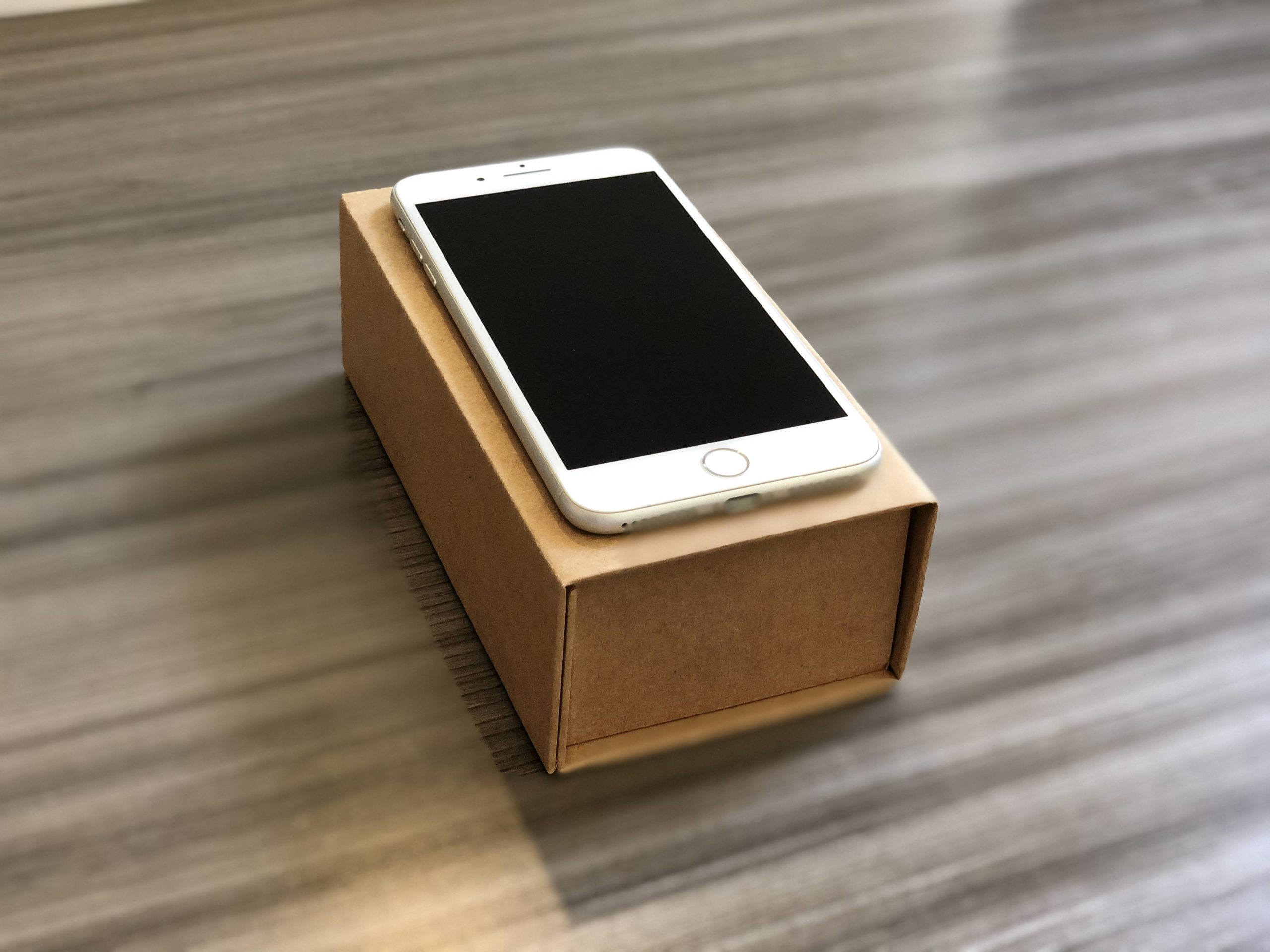 Apple iPhone 8 Plus 64GB White/Silver Refurbished - Mobile City