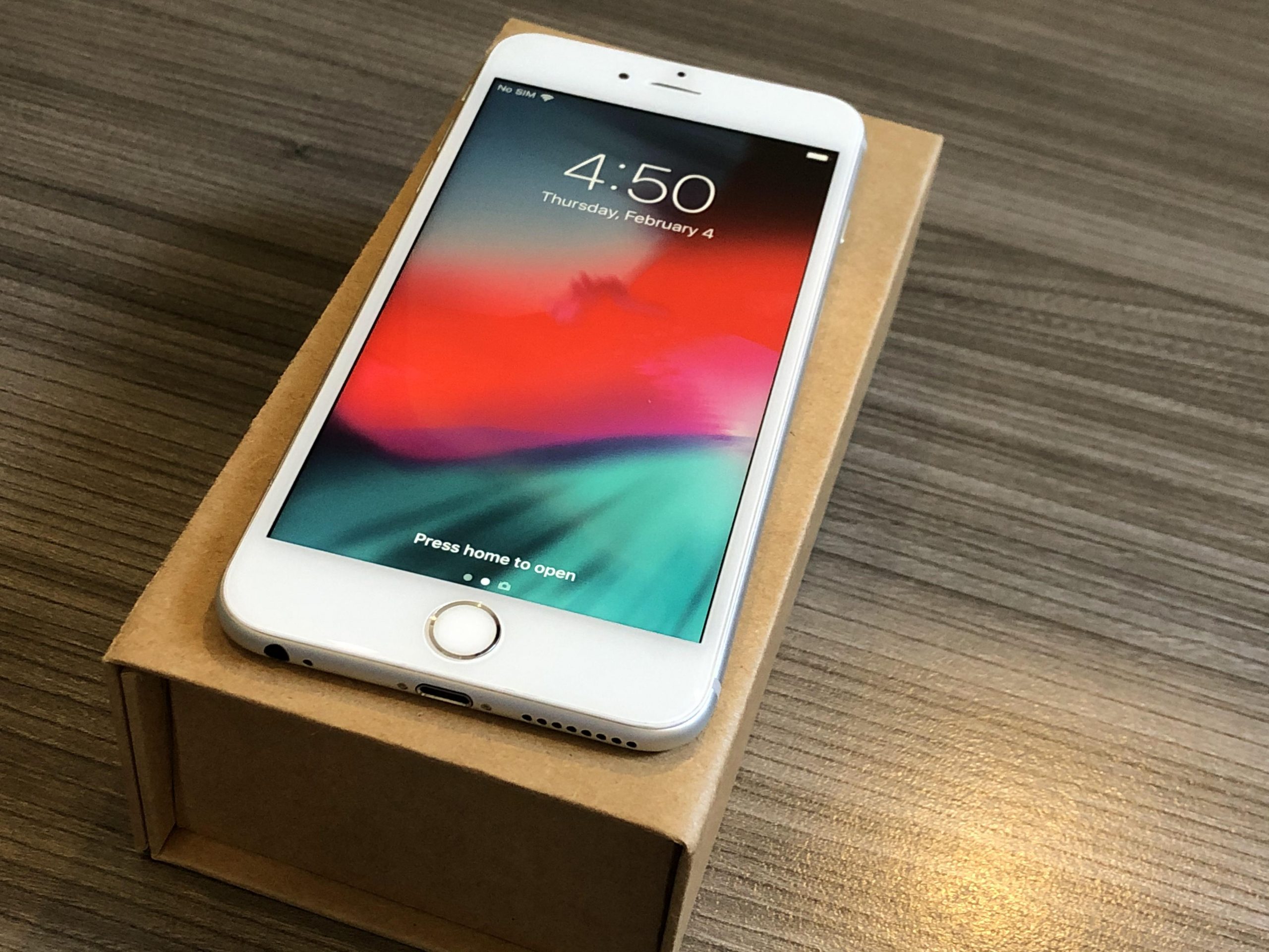 iPhone 6 Plus 64GB Silver - Mobile City