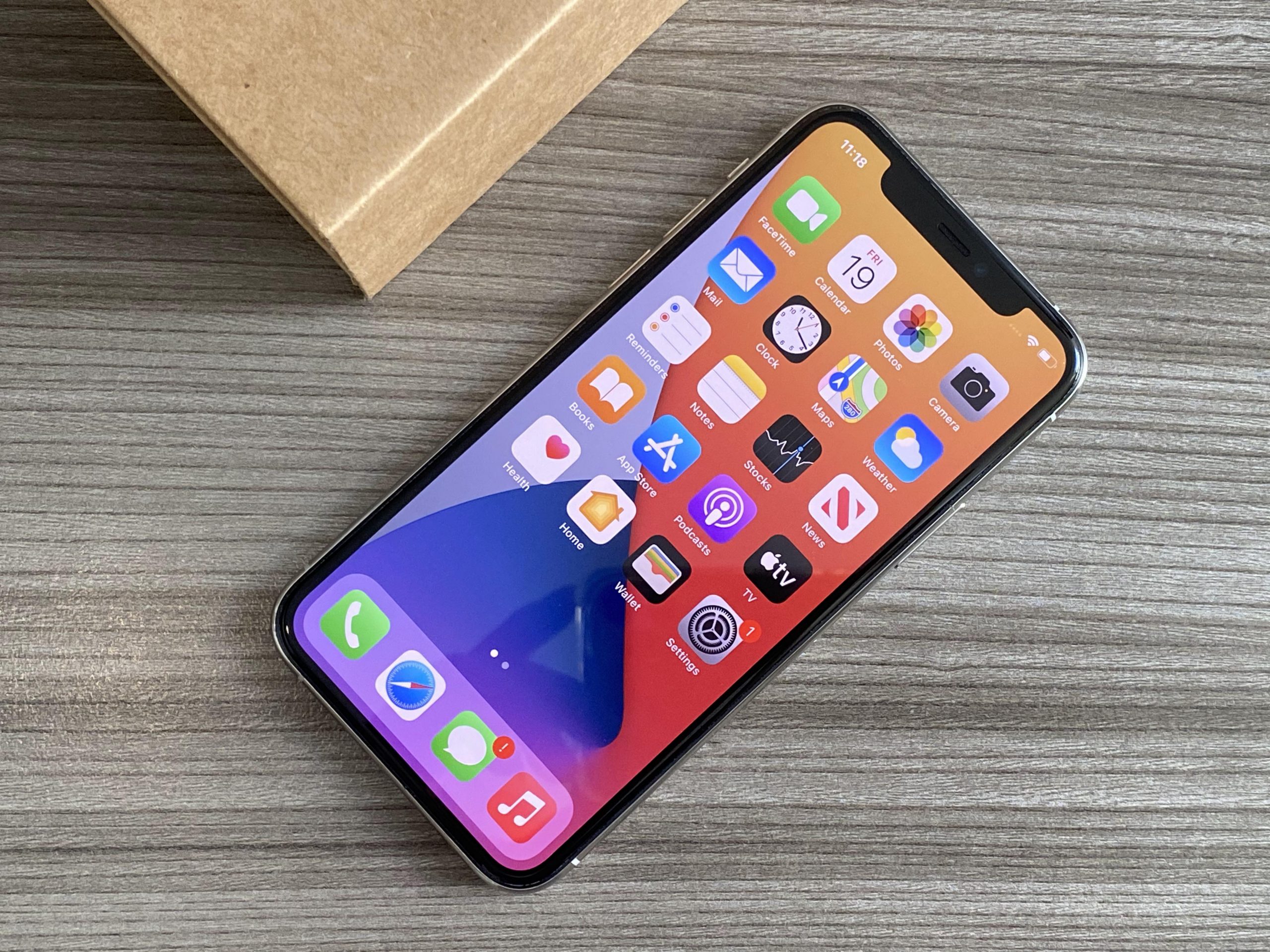 iPhone 11 Pro Max 256GB Silver /White A Grade - Mobile City