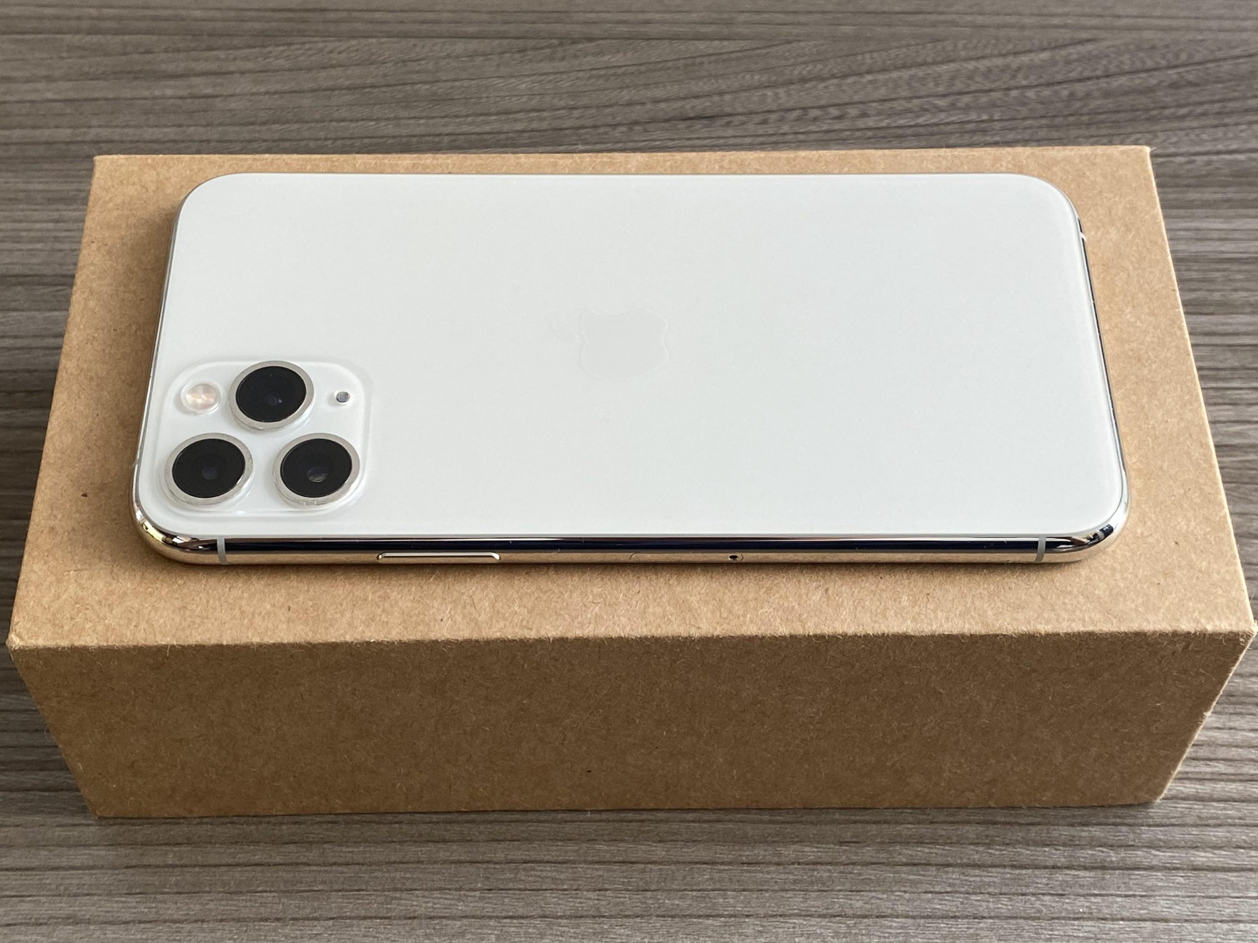 iPhone 11 Pro 256GB Silver Good Grade Refurbished Special Deal - Mobile ...