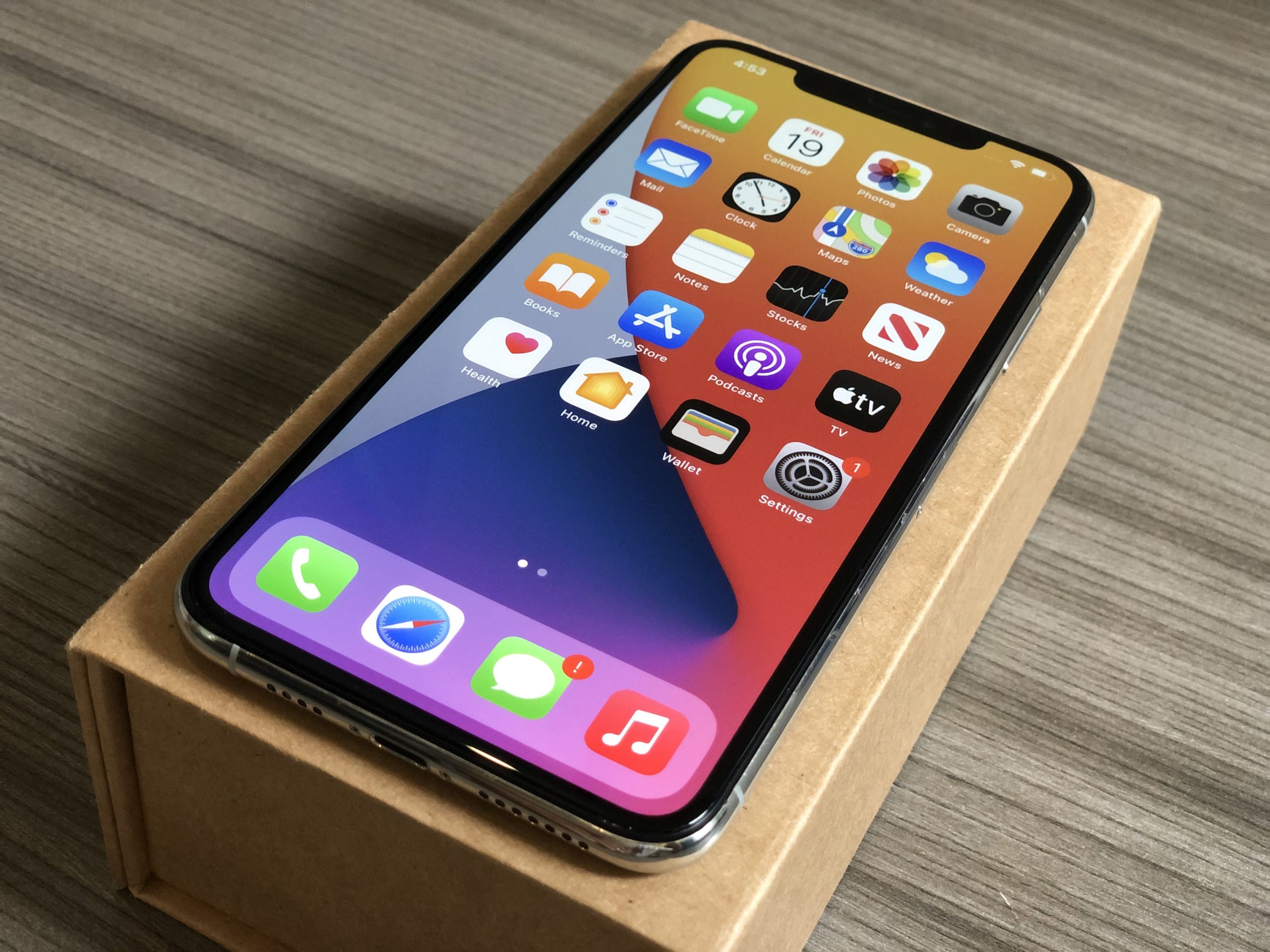 iPhone 11 Pro Max 64GB White / Silver A Grade - Mobile City